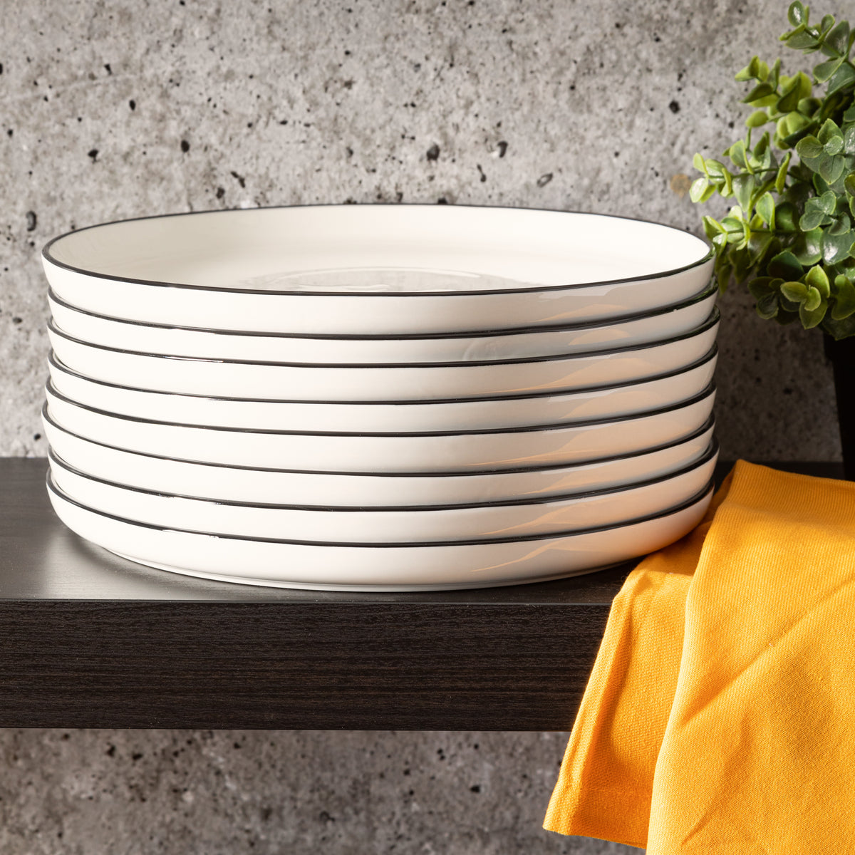 Gibson Home Oslo 8-Piece Porcelain 10.5" Dinner Plate Set