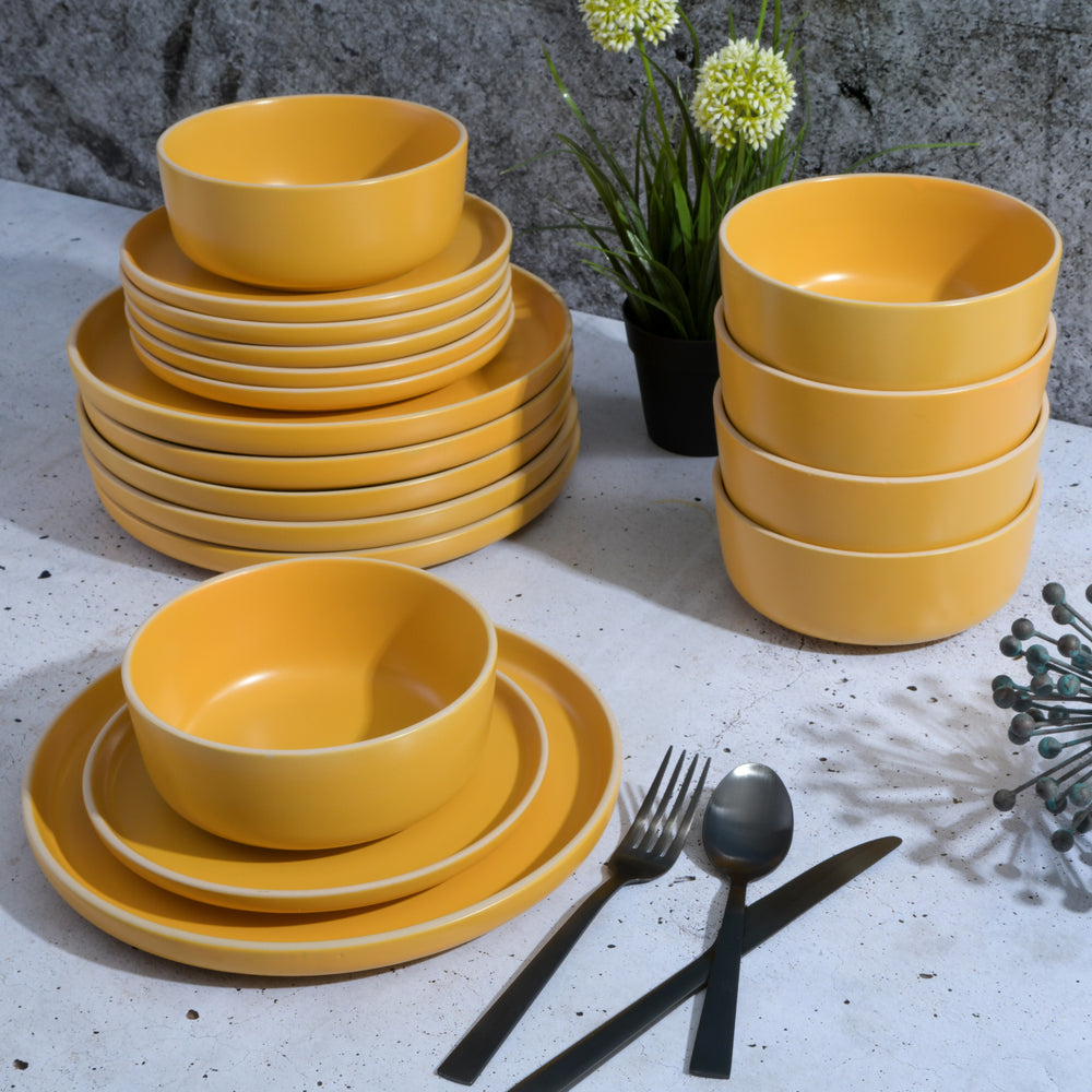 Gibson Home Zuma 18-Piece Stoneware Dinnerware Set
